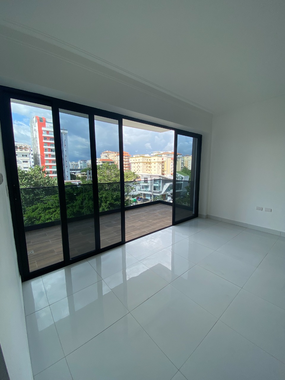 TORRE NIZA 7 I APARTAMENTOS EN BELLA VISTA - Terra Home Inmobiliaria