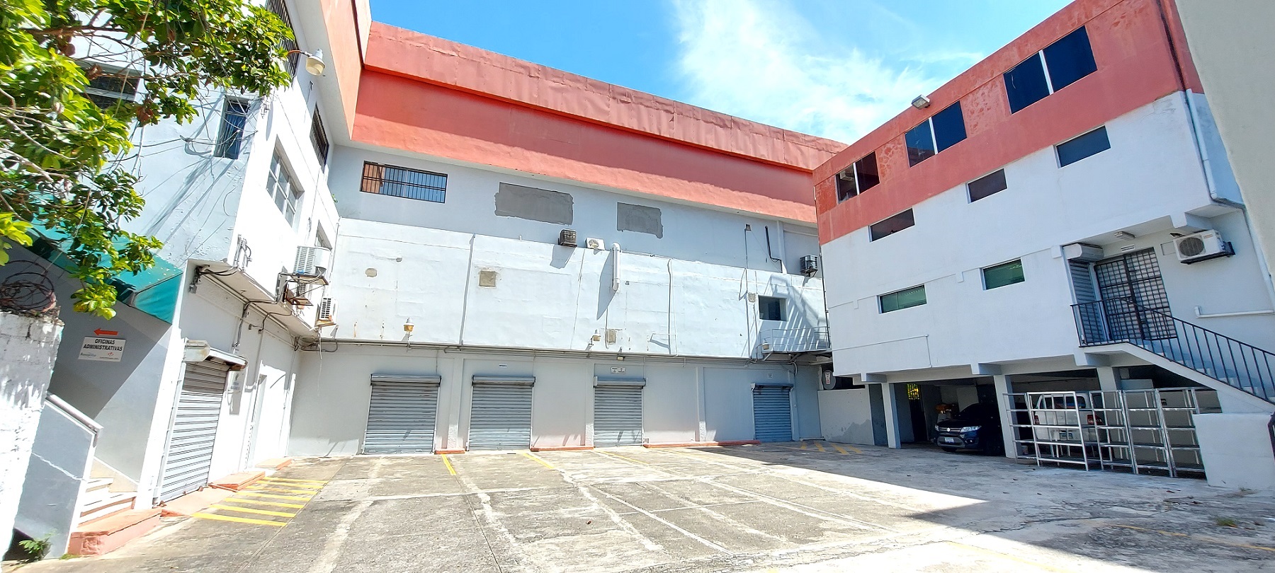 Nave Industrial o Edificio Comercial en VENTA Mirador Norte - Naves Industriales Miguel Cabrera