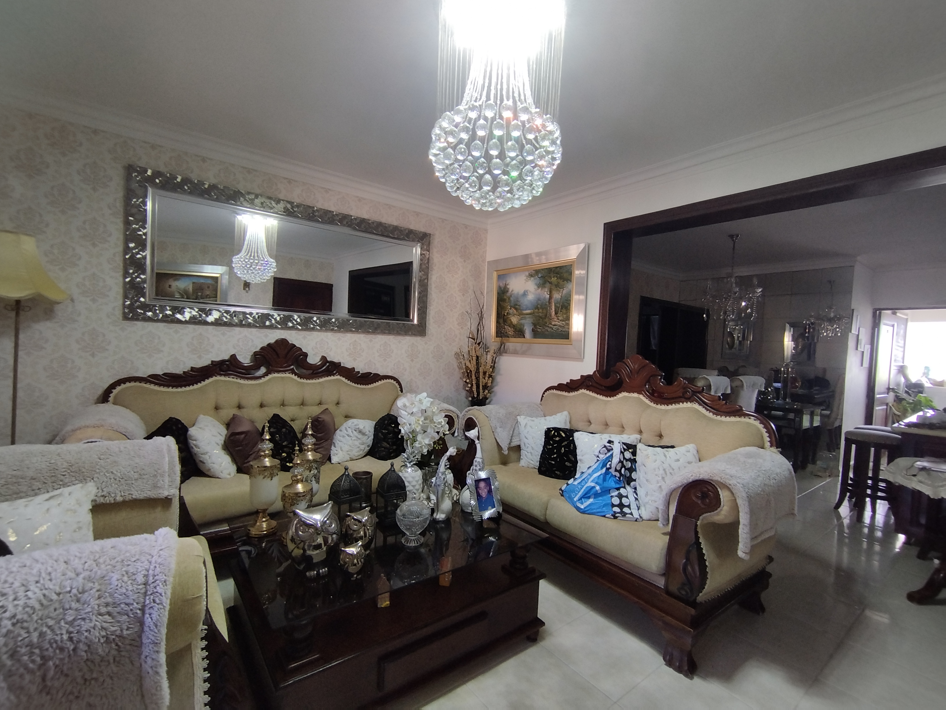 APARTAMENTO 4TO, PISO CON ASCENSOR 2 PARQUEOS - Arenal Inmobiliaria